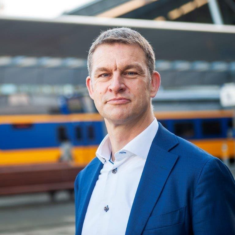 Hugo Mans: ‘Kijk met kwaliteitsbril naar veranderprogramma’s’ - Boom ...