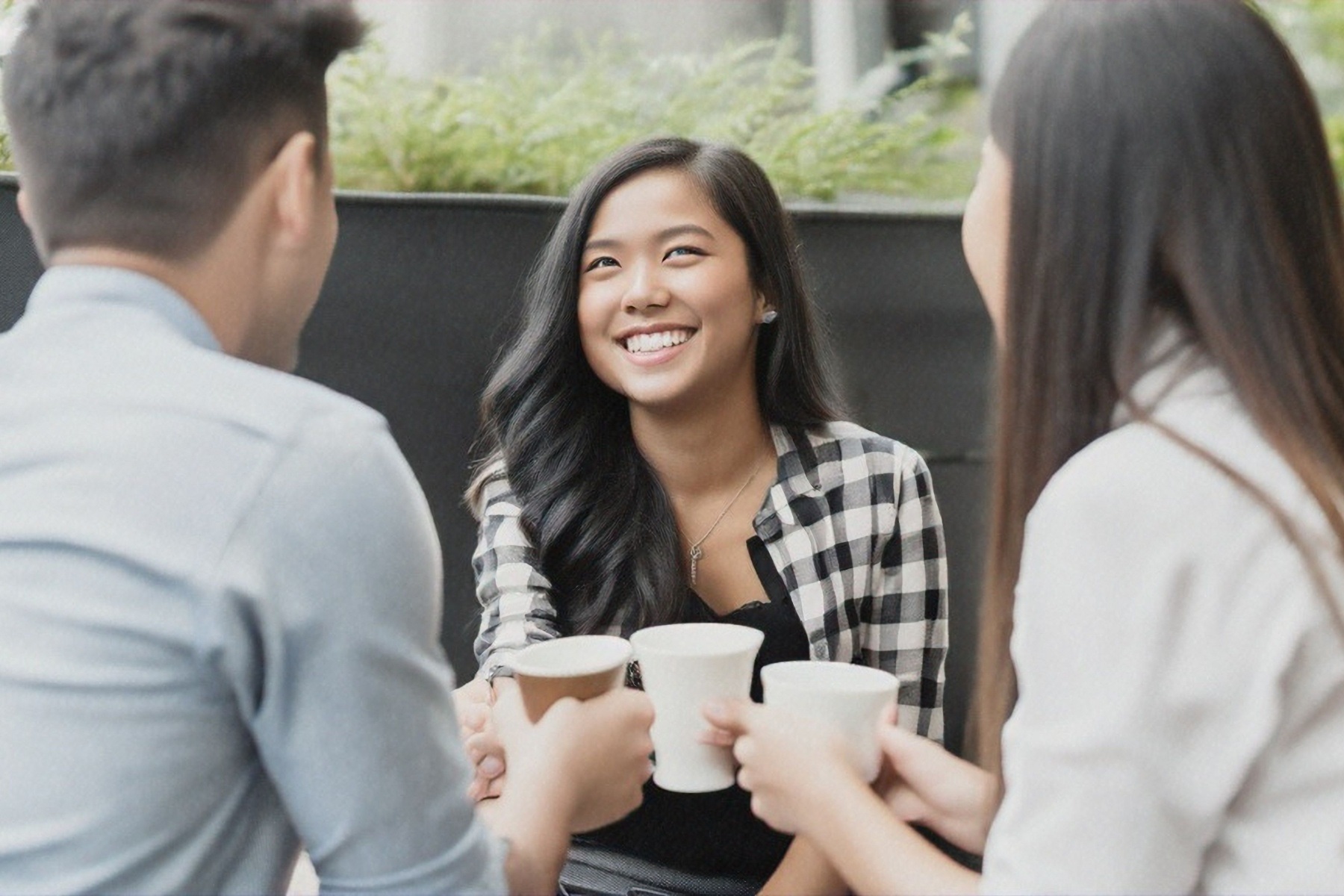 43 procent van de Nederlanders ziet collega’s niet als vrienden - Boom ...
